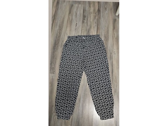 Amisu pantalone