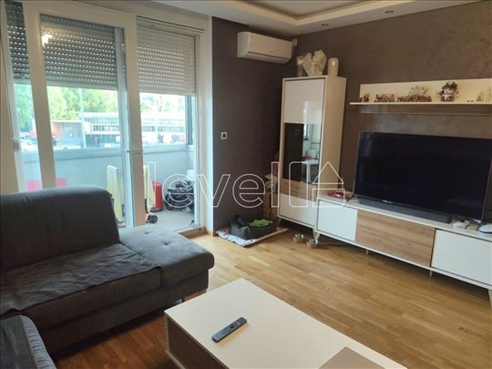 Stan,Novi Sad,Sajam,kv: 69.00