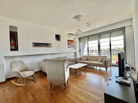 Luksuzan dupleks 140m² kod Vukovog spomenika | 3 s