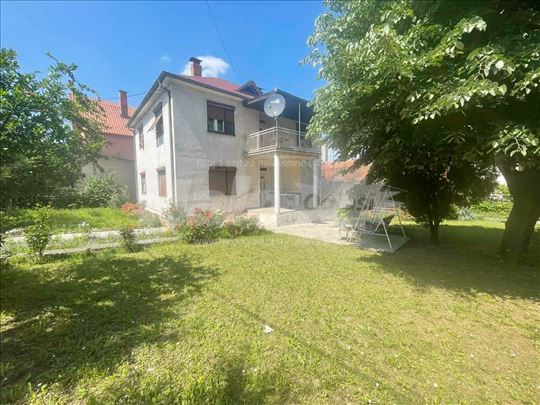 Prodaja dve kuće + 6 ari, Smederevo