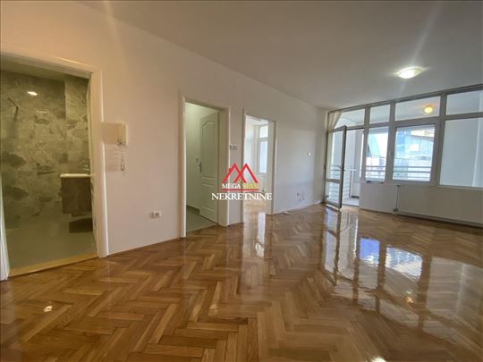 Dvosoban stan - 50m2 -Bulevar Oslobodjenja