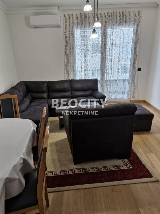 Dvosoban stan, 44 m2, Grbavica, Alekse Šantića ID: 132263