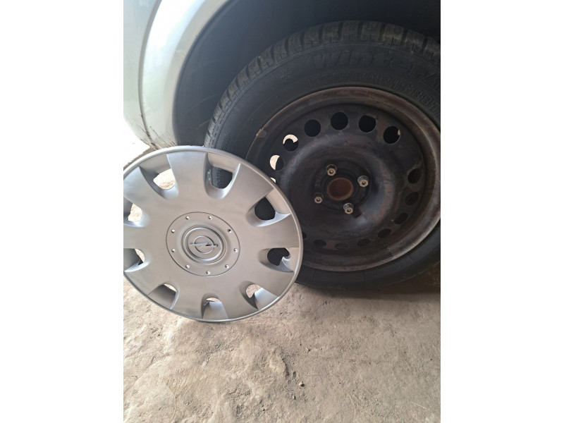 Čelične felne 15 4×100 sa radkapnama 4kom