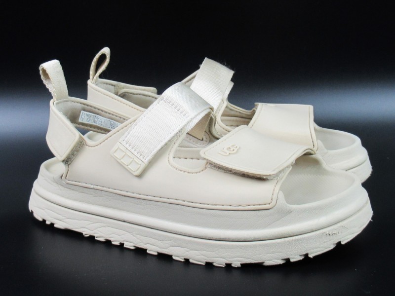 UGG sandale J689