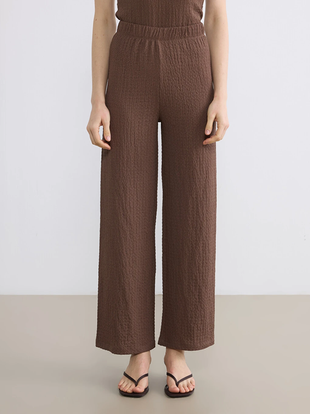 LCWAIKIKI Classic Ženske Pantalone Sa Elastičnim Strukom I Teksturom