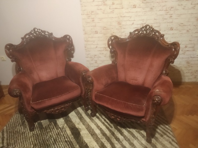 stilska garnutura trosed i dve fotelje