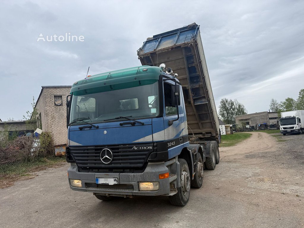 Mercedes-Benz Actros 3243 kiper