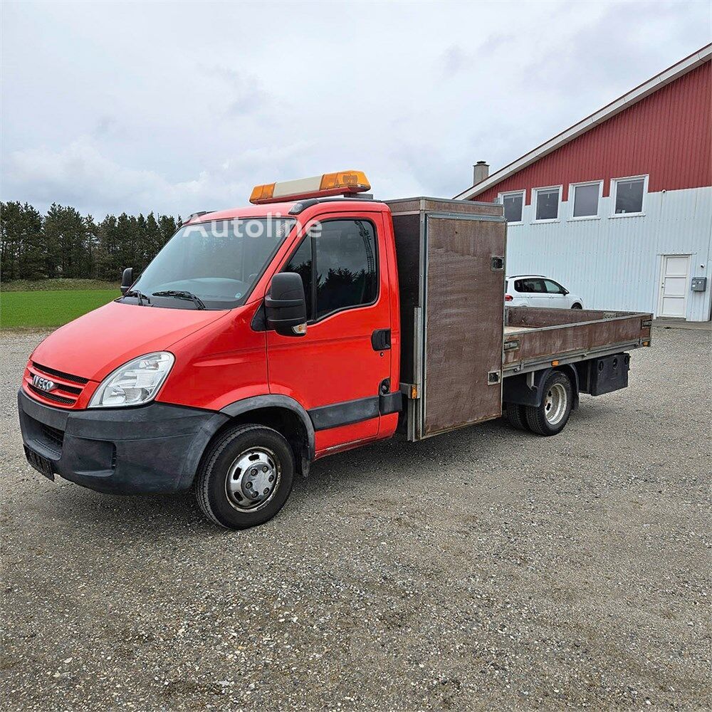 Prodaje se IVECO Stralis C35 kamion s ravnom platformom < 3.5t na aukciji