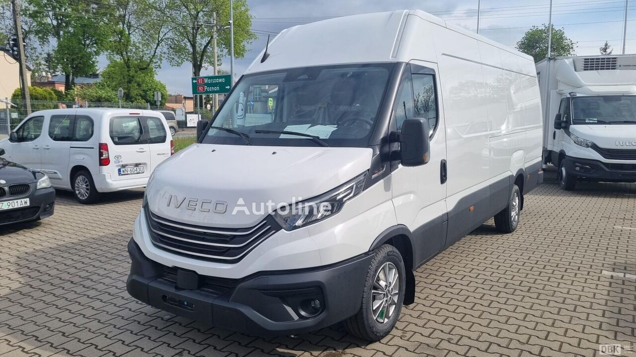 Novi IVECO Daily minibus furgon