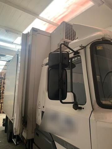 Prodaje se Nissan L80 kamion hladnjače na aukciji
