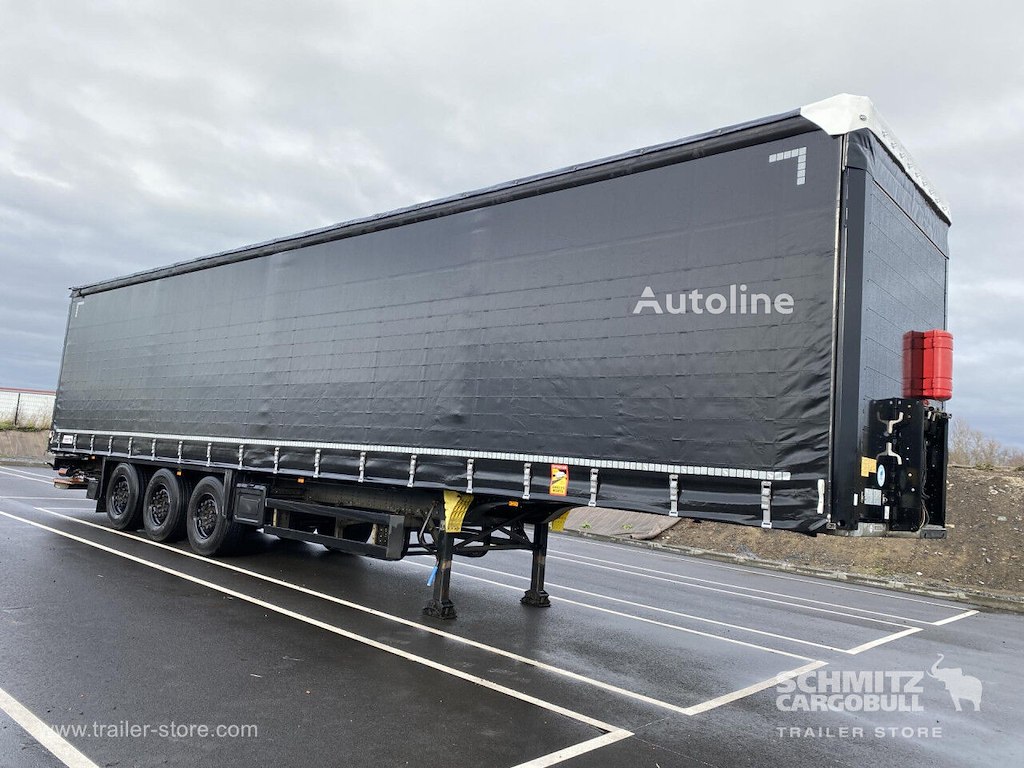 Schmitz Cargobull Curtainsider Standard Taillift poluprikolica s ceradom