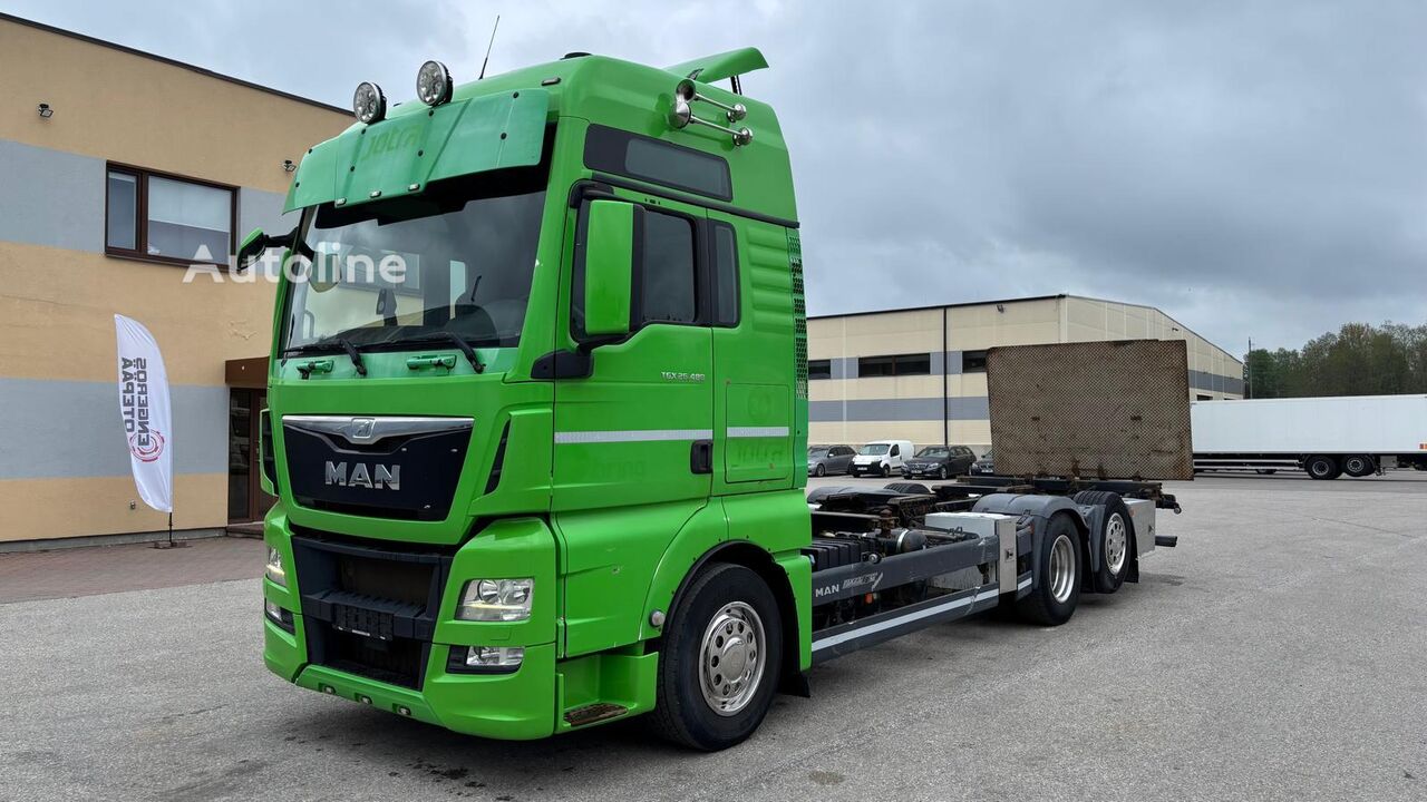 MAN TGX 26.480 6X2*4 EURO6 + INTARDER + CHASSIS vozilo za prevoz kontejnera