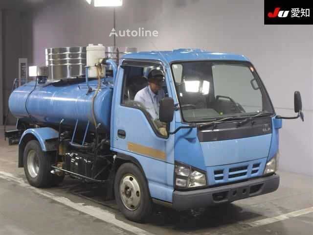 Isuzu ELF autocisterna