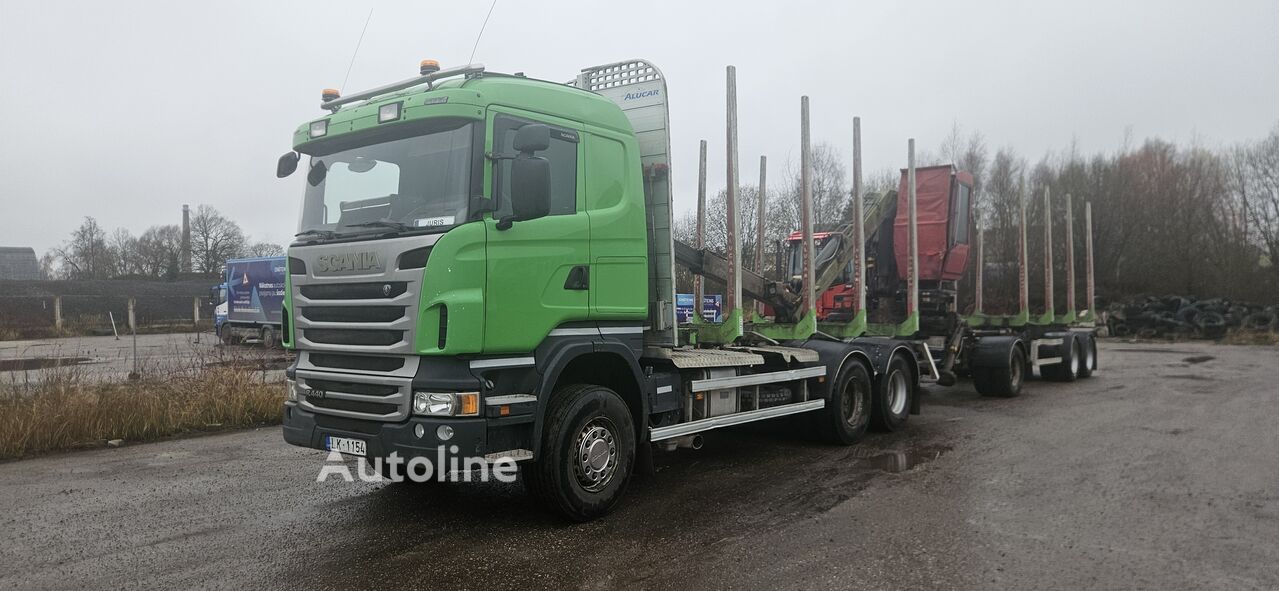 Scania R 440 kamion za prevoz drva + šumarska prikolica