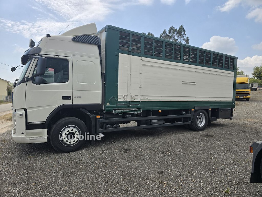 Volvo kamion za prevoz stoke