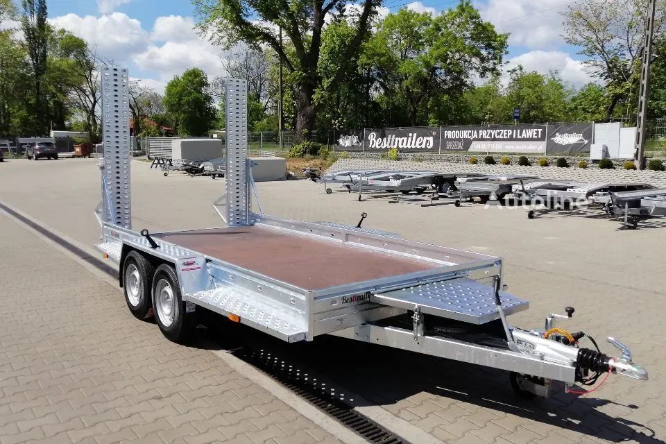 Nova Besttrailers prikolica za građevinske strojeve