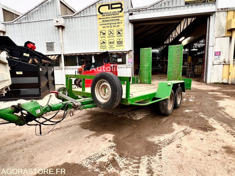 Prodaje se BOUVERET R23200 prikolicu za građevinske strojeve na aukciji