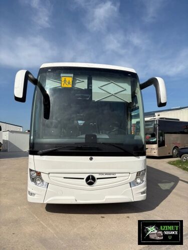 Mercedes-Benz turistički autobus