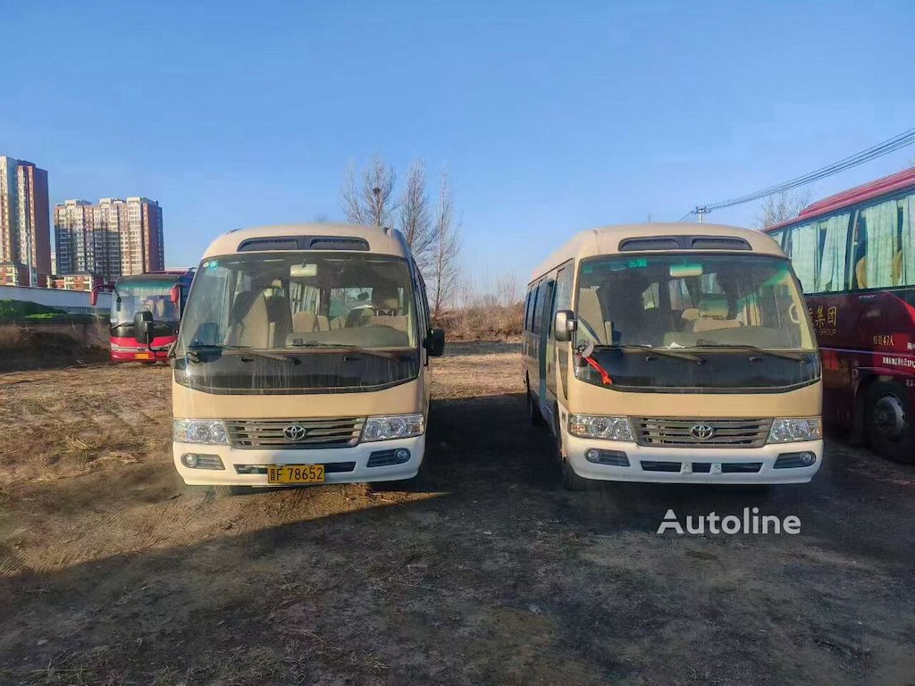 Toyota Coaster prigradski autobus