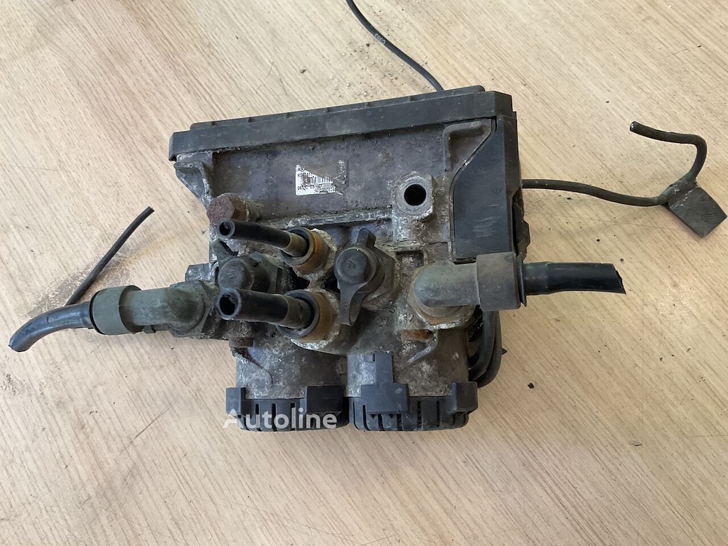 Knorr-Bremse K001411 EBS modulator za tegljača
