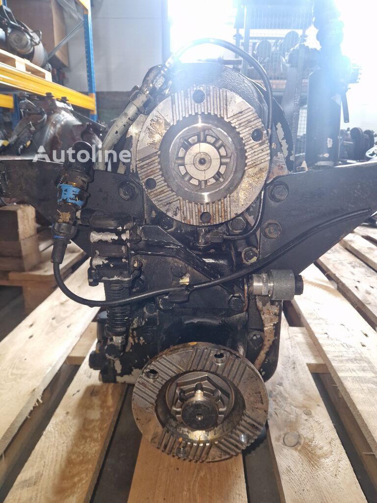 MAN Reduktor 4x4 F90 F2000 VG450 G450 G-450 Redukcyjna 81.37001-7278 prenosni menjač za MAN 12.232 12.272 14.232 17.232 4x4 kamiona