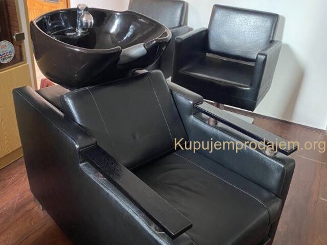 Na prodaju kompletna oprema za frizerski salon