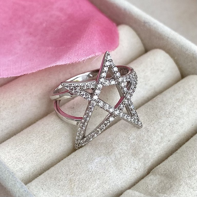 Srebrni prsten sa cirkonima „Silver Star Glam“ P588