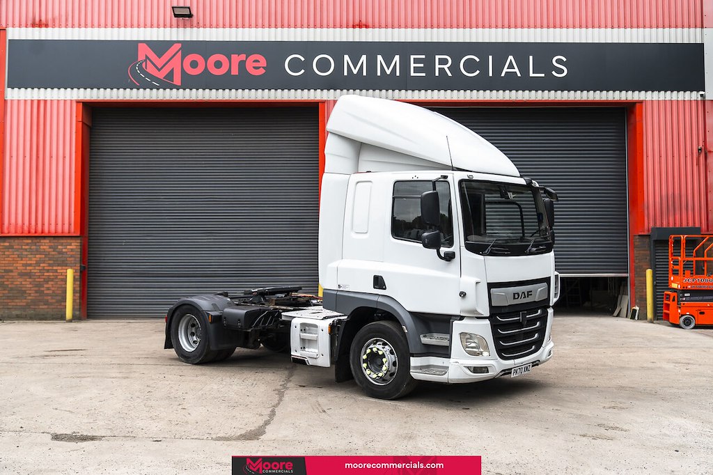DAF CF 450 FT Sleeper Cab tegljač