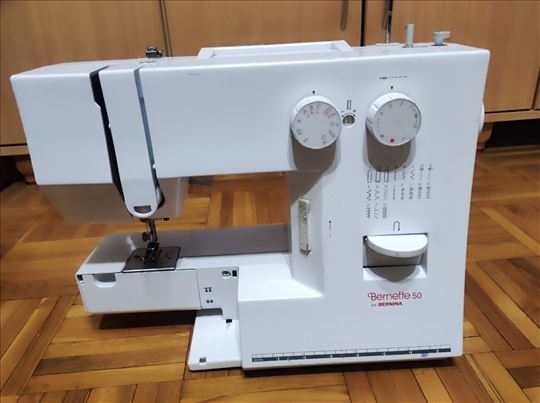 Mašina za šivenje Bernette 50