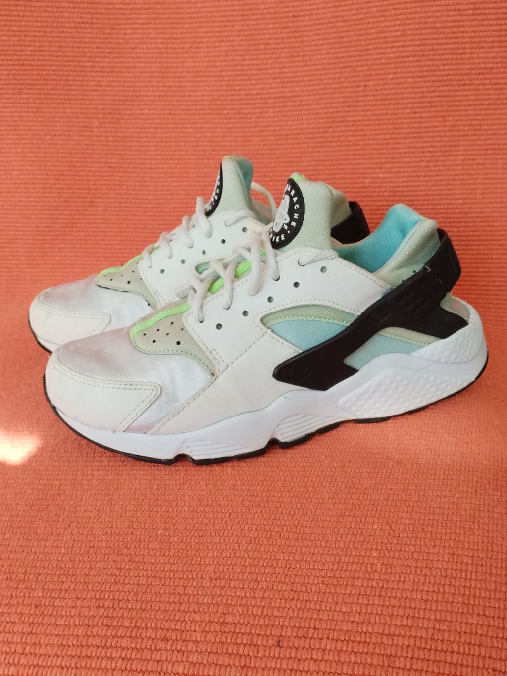 NIKE HUARACHE RUN I patike broj 40, kao br 39 Duzina unutrasnjeg