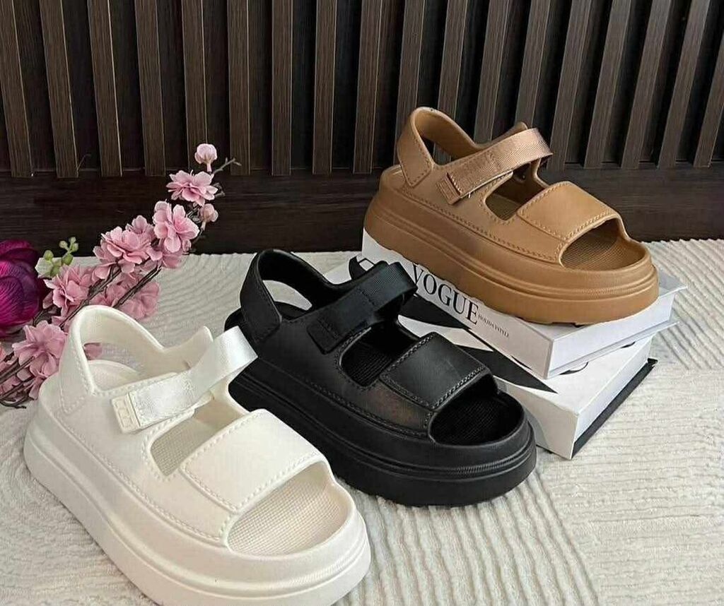 Ženske platform sandale sa čičak kaiševima Brojevi 36-41 2500 din OR
