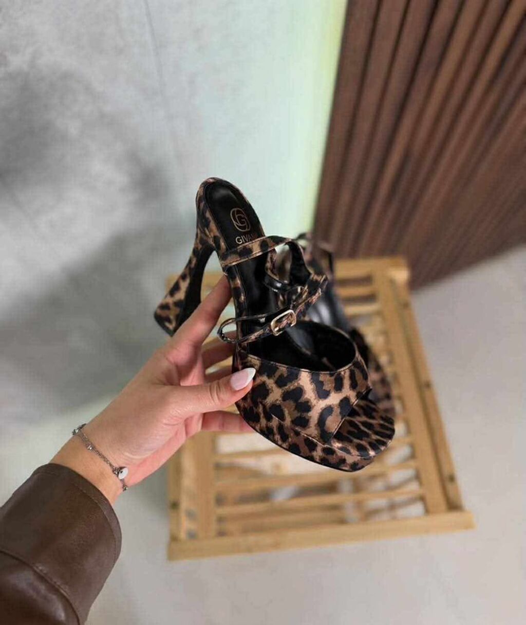 Ženske sandale na visoku štiklu sa platformom Brojevi 36-41 2550
