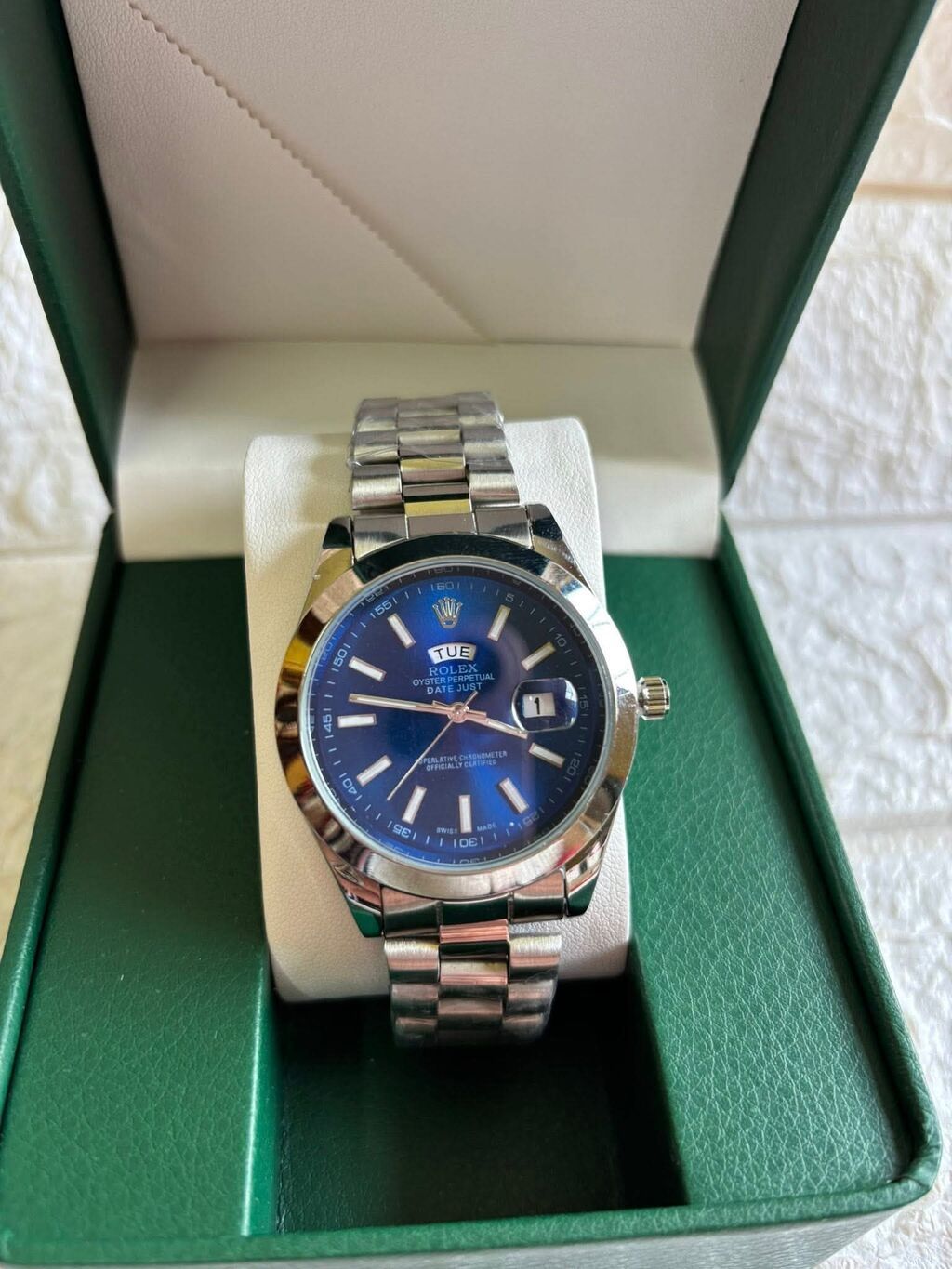 Rolex Oyster Perpetual Datejust – muški ručni sat Cena: 3200din/samo