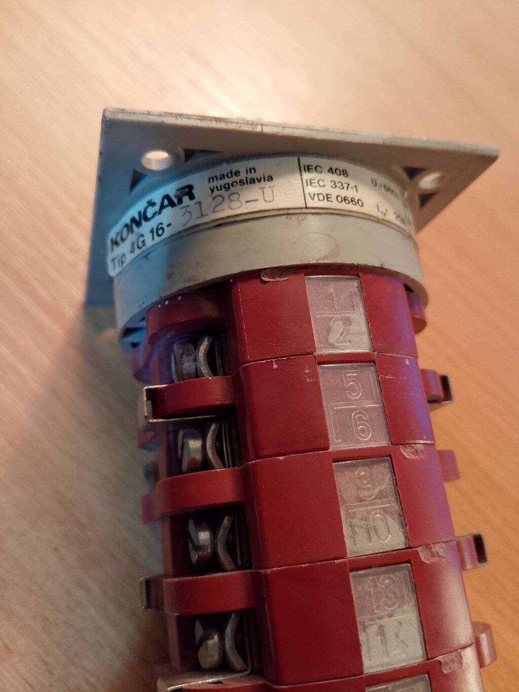 Grebenasta sklopka 4G16-3128-U - Proizvođač: KONČAR (made in