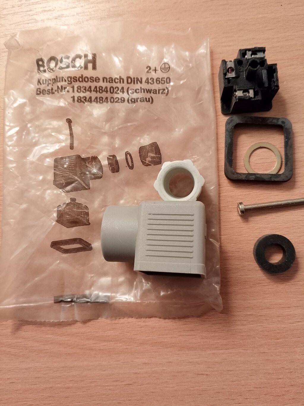 Bosch kućište/utikač za elektromagnetne ventile prema DIN 43650 (tip