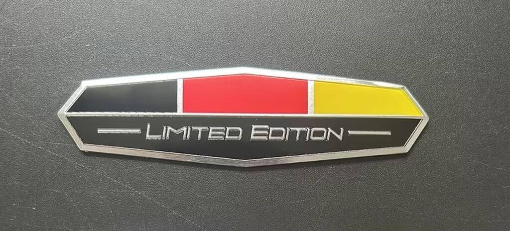 Samolepljiva metalna pločica - Limited Edition 3 Samolepljiva metalna