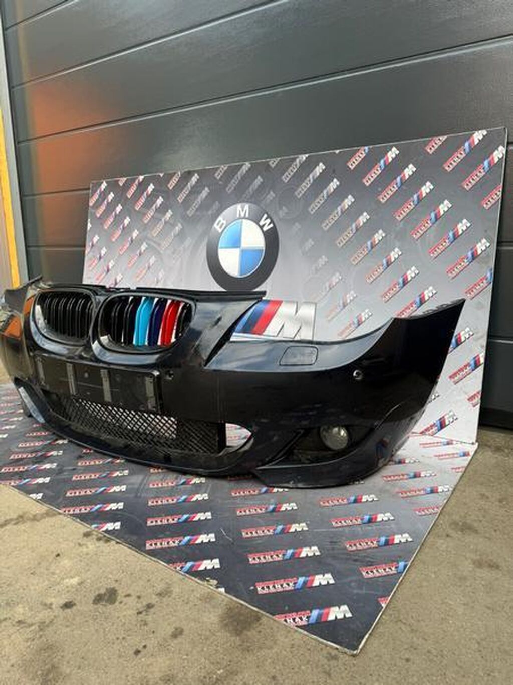 M-PAKET PREDNJI BRANICI E60/61 ZA BMW SERIJA 5 OD 2003. DO 2010. GOD