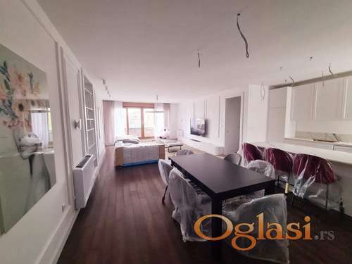Izdavanje stanova Beograd/Nov penthouse,2 garazna mesta,novogradnja