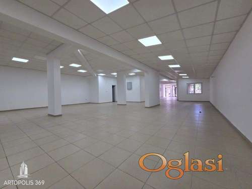 Odličan poslovni prostor sa 10 parking mesta ID#1247