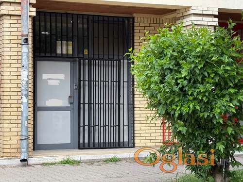Lokal 23m2, uknjižen,vlasnik 1/1