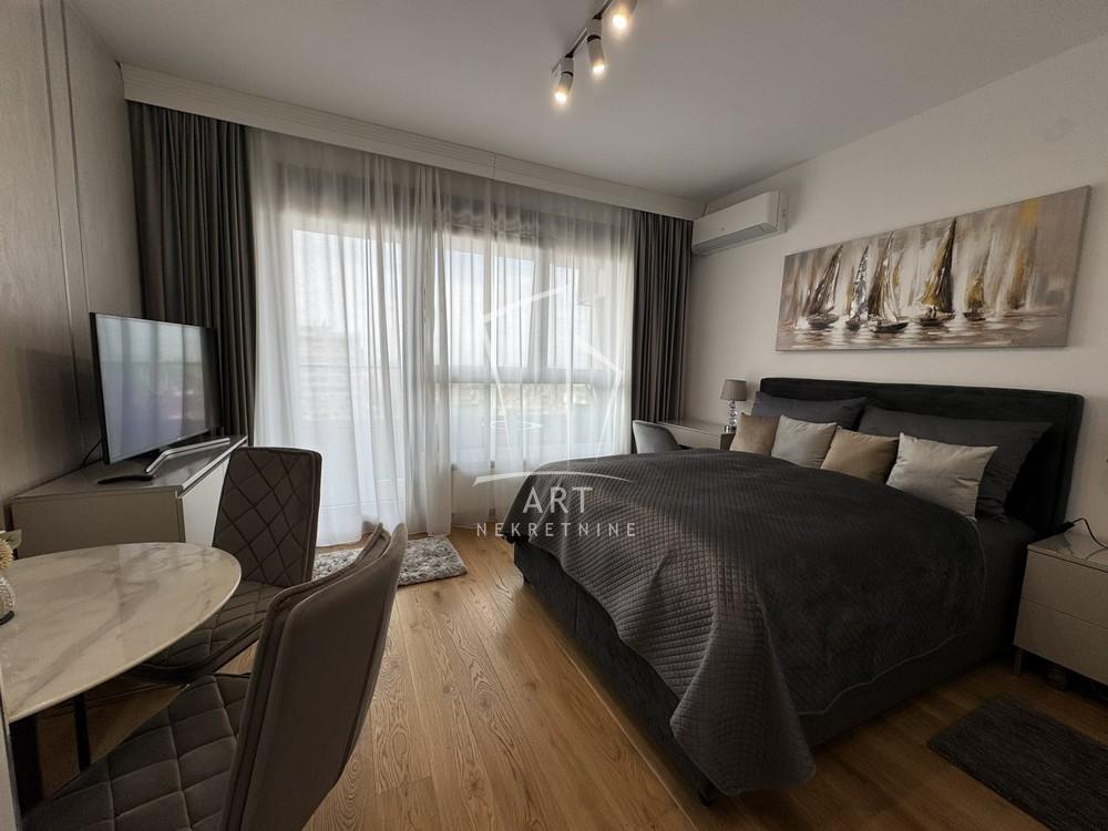 Voždove kapije - pogled od million dolara ID#15095
650 €