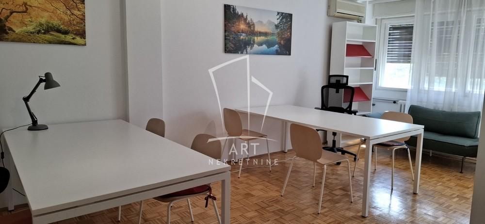 Blok 45, moderan i funkcionalan poslovni prostor, 59 m2 ID#15122
850 €