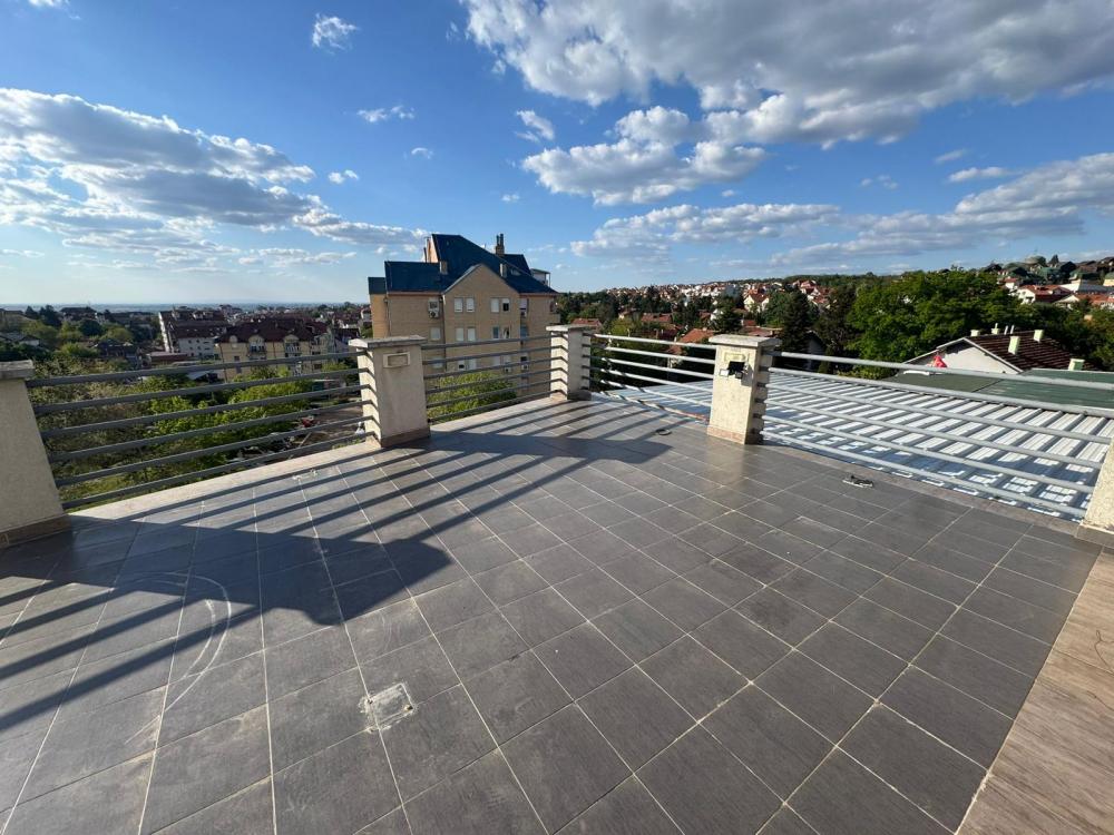 Prazan stan - PP, 4.0, terasa 25m2 ID#2693
800 €