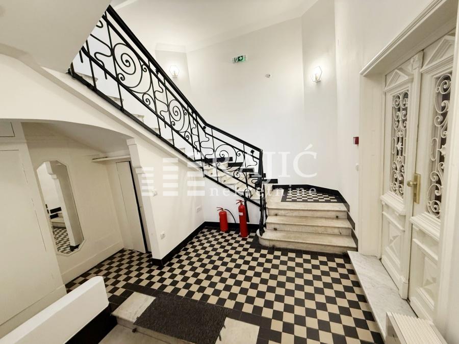 Luksuzan salonac-Krunska,182 m2,5.0 #4547
2.800 €