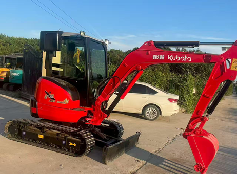 Kubota U35 Мини багер - Компактан и свестран