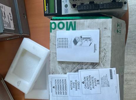 SCH - PCU 651 50 – 21141210224 Šnajder Modikon Kvantum 651 50 PCU 21141210224 industrijski PLC