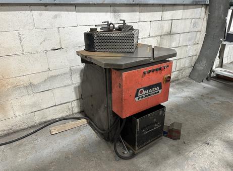 Amada Corner Notcher Versa 256