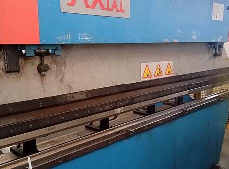 Presa-presavijač AXIAL PHA653, 3100 x 65 T