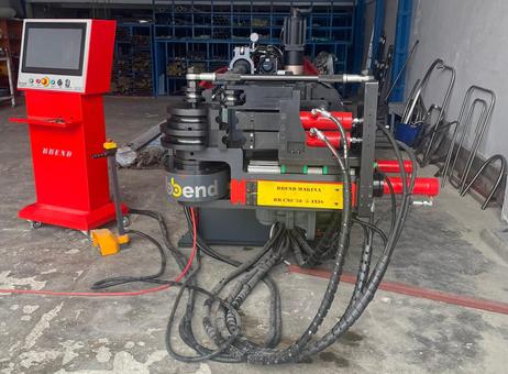 BBEND МАШИНА Q38 5 ОСИ CNC Q38 5-ОСНА МАШИНА ЗА ИСКРИВАЊЕ ЦЕВИ И ПРОФИЛА