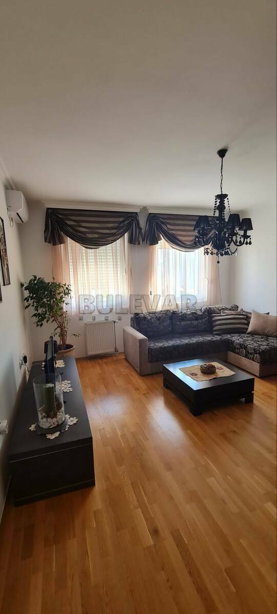 Jednoiposoban stan, Niš - Filozofski fakultet | Izdavanje · 47m² · 400€